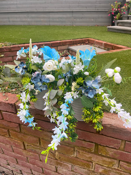 Single hanging Planters – TLC Flowers